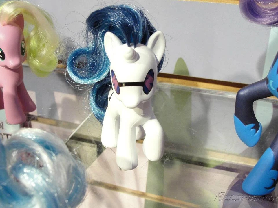 DJ Pon-3 - My Little Pony Friendship is Magic Wiki